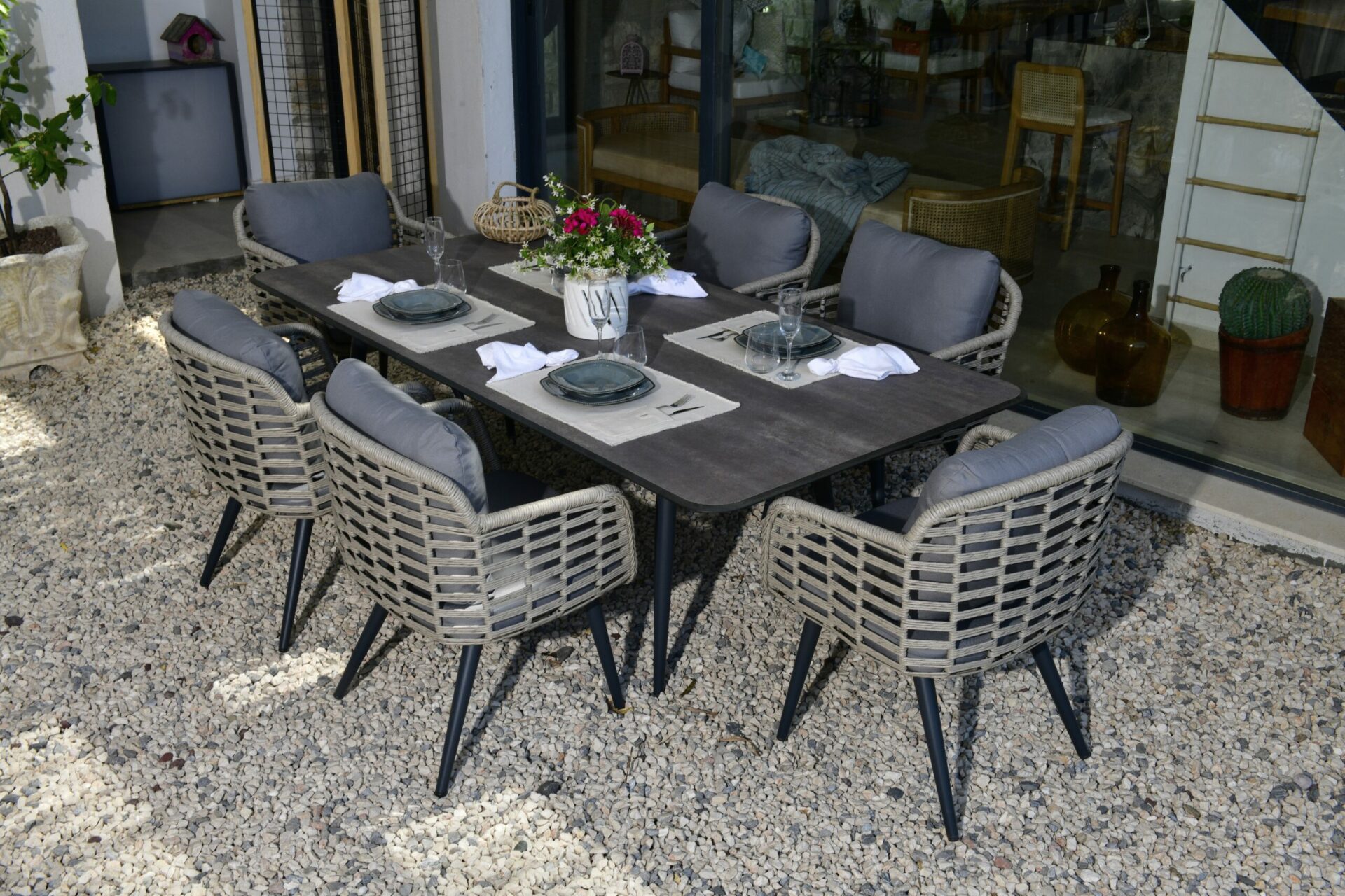 What is the KonMari Method and How You Can Use It to Style Your Patio ...